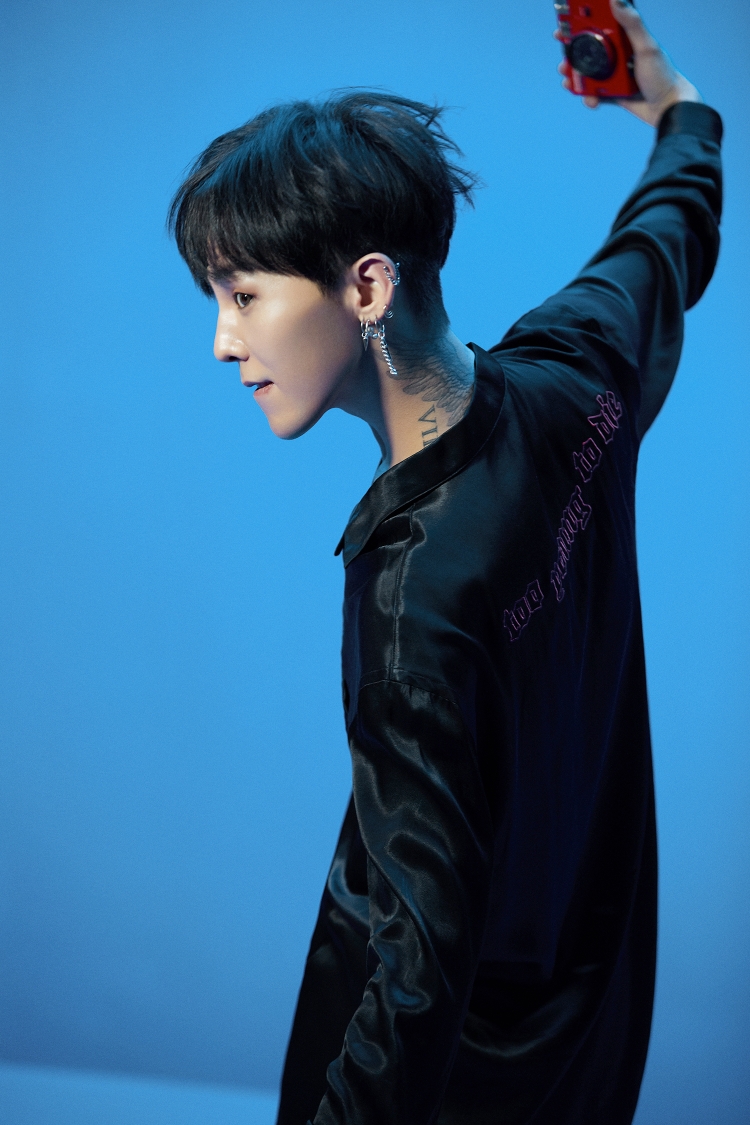 GD出現「90年代兄弟」 復古版兄弟照驚呆網友：原來當年就流行陰柔美～ | TEEPR 亮新聞