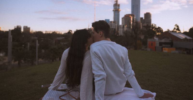 和6年男友「常被說夫妻臉」 她好奇驗DNA崩潰：我們做了 | TEEPR 亮新聞