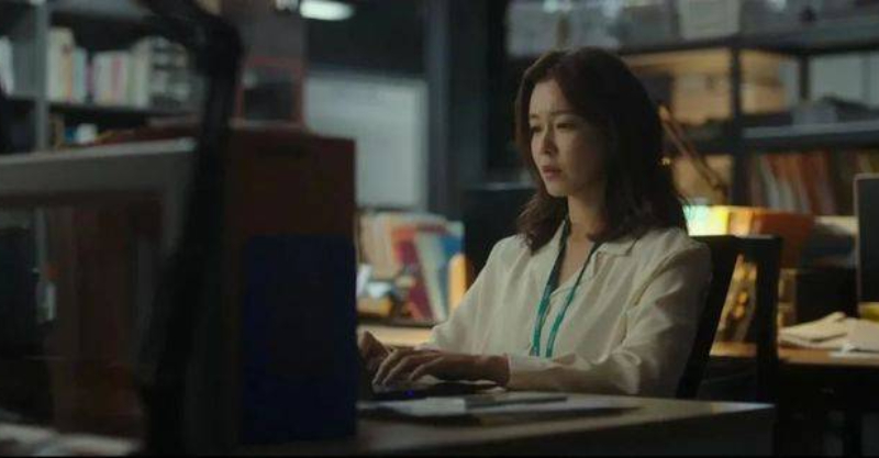 加班發現會議室沒鎖「同事在內啪」 她難忘畫面：震驚了我的小宇宙 | TEEPR 亮新聞