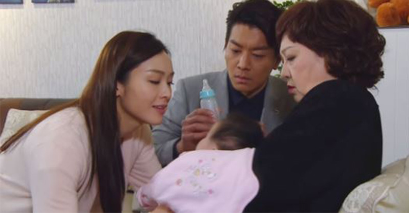 人妻「連生2女」婆婆氣炸嗆：滾回娘家 3週後卻哭著求她回去 | TEEPR 亮新聞