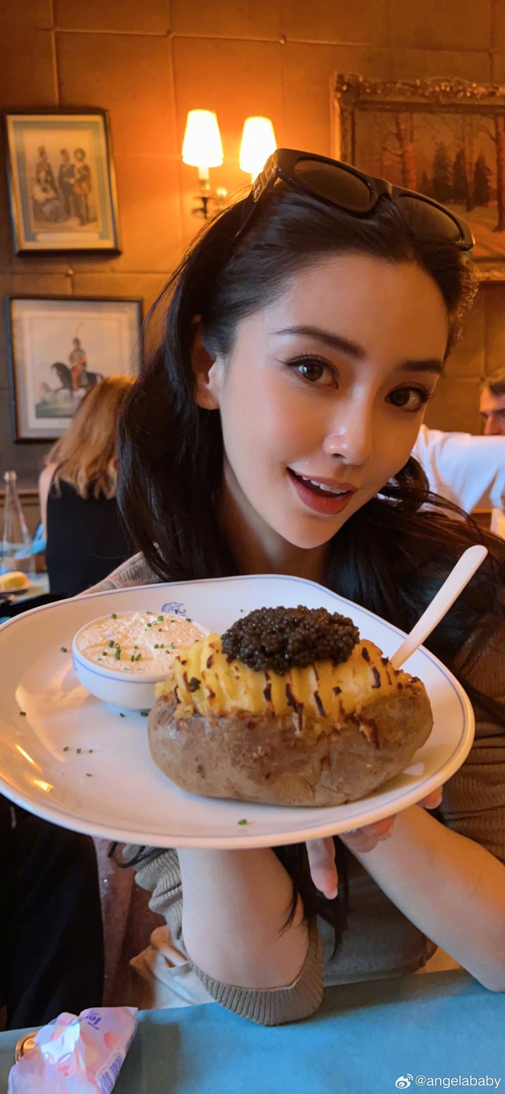 楊穎根本不叫Angelababy！「身分證真實英文名」曝光 | TEEPR 亮新聞