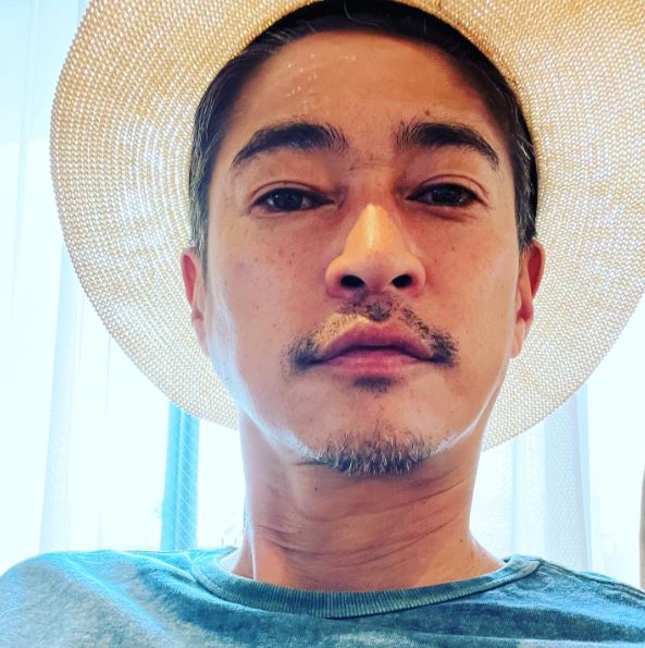 百萬男星直播醉到脫褲！「私密部位」全露出 震撼畫面網看傻 | TEEPR 亮新聞