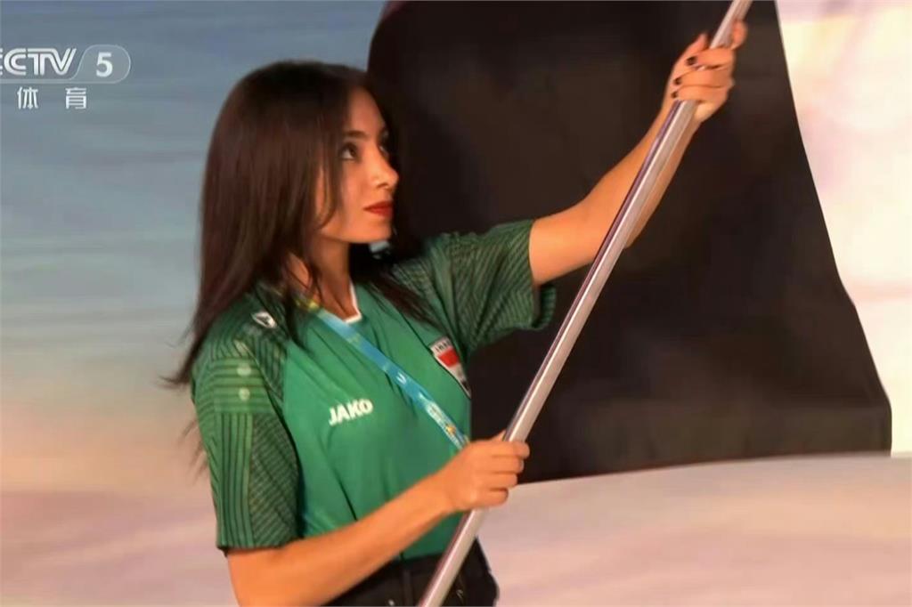 影／世大運23歲掌旗手美到爆紅！「仙氣正面照」曝光 | TEEPR 亮新聞