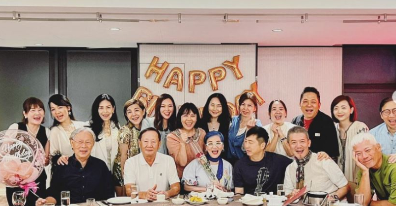 75歲張小燕慶生！大咖全到場畫面曝 她見「國際巨星」現身嗨翻：今生值了 | TEEPR 亮新聞