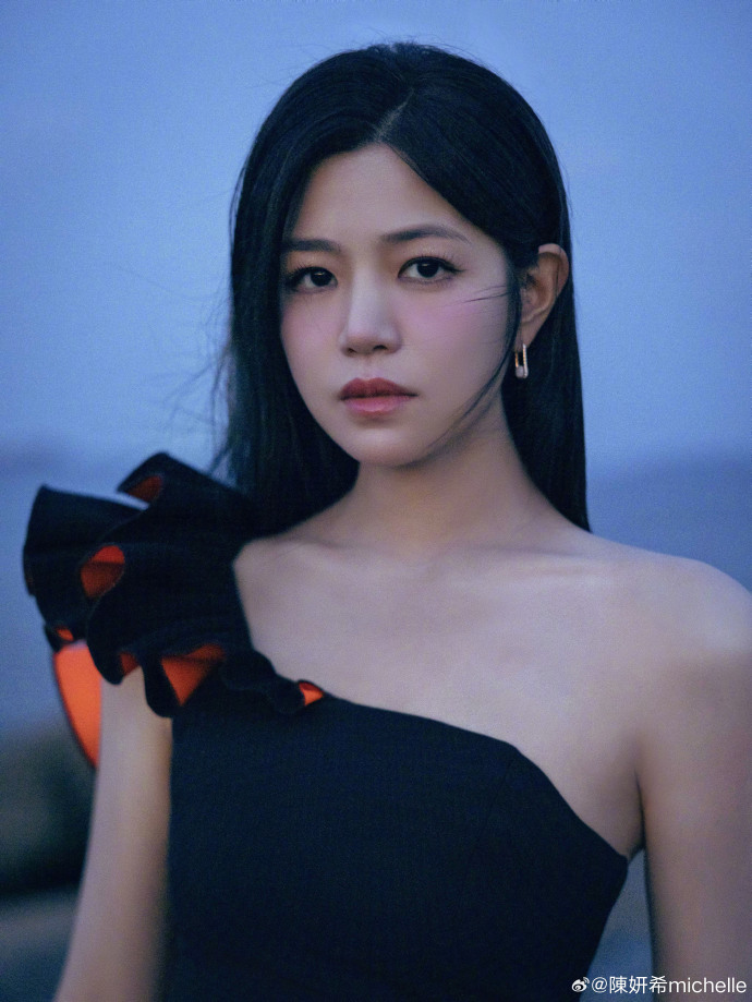 陳妍希不是本名！她怒告酸民「真實姓名」意外曝光 | TEEPR 亮新聞