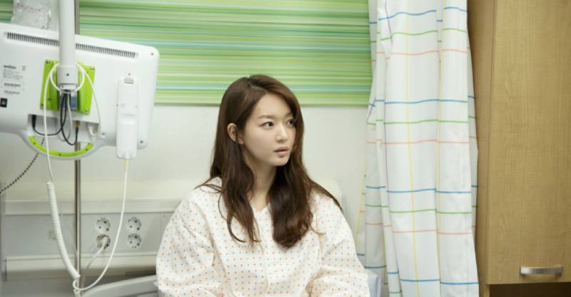 21歲妹「脖子腫一包」想說是感冒 3個月後「跑出第二顆」查出已罹癌 | TEEPR 亮新聞