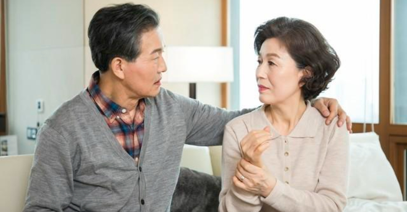 她28歲奉子成婚「婆婆反悔不願交出66萬聘金」 公公突冒出「1段話」化解紛爭 | TEEPR 亮新聞