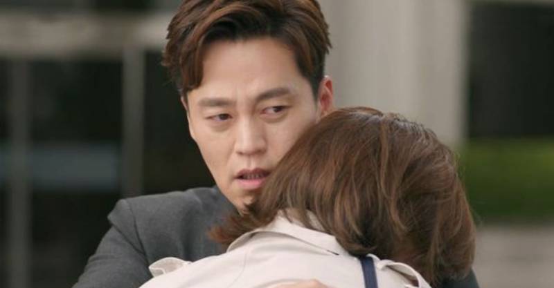 男友帥氣承諾「妳去貸款我會還」 她乖乖借錢…3年過去比窮人更慘 | TEEPR 亮新聞