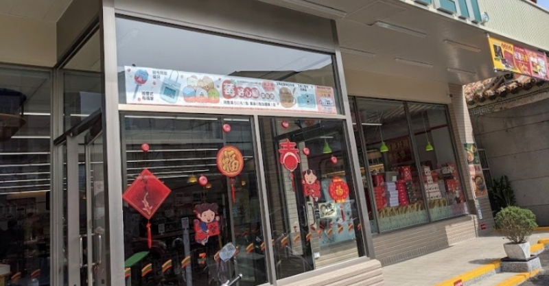 7-11店外「多蓋玻璃屋」有啥用途？店員曝隱藏功能 | TEEPR 亮新聞