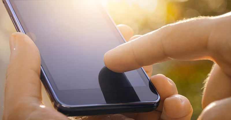 揪女友玩寶可夢GO！他見「1關鍵」抓包出軌證據 | TEEPR 亮新聞