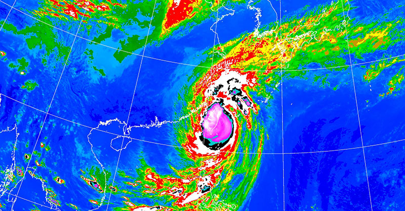 最新風雨預報！8縣市「颱風假達標」一次看 | TEEPR 亮新聞