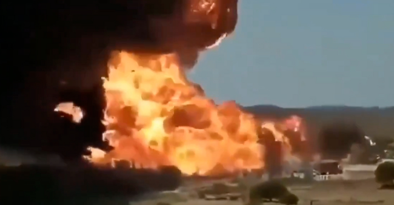 加油站爆炸「17死、74傷」濃煙直衝天際 現場影像曝 | TEEPR 亮新聞