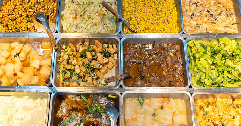 自助餐怎麼挑？營養師示警「跳過2道菜」：油超多 | TEEPR 亮新聞