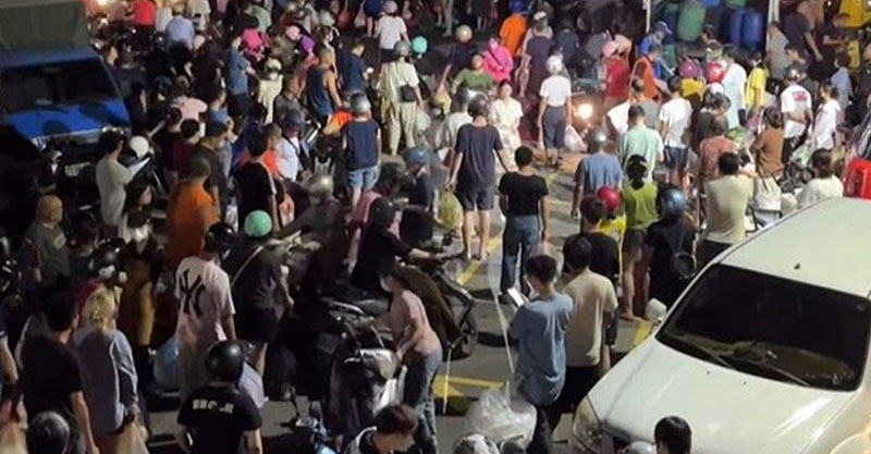 彰化鹿港「400人擠爆街頭」 網看排隊原因愣：史詩級災難 | TEEPR 亮新聞
