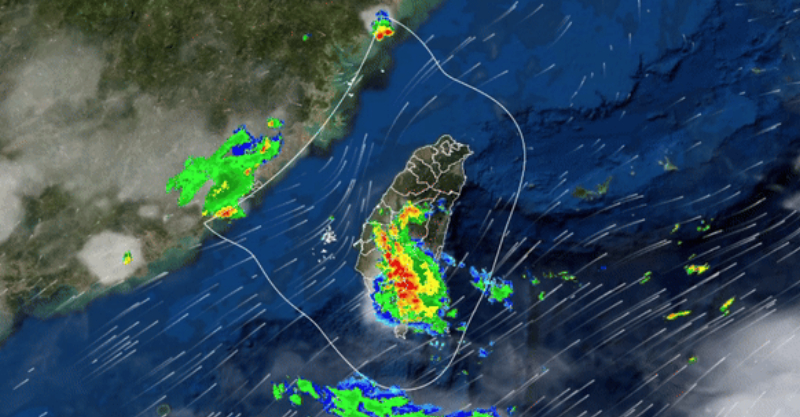 最新消息！大豪雨狂轟 全台停班停課狀況一覽 | TEEPR 亮新聞