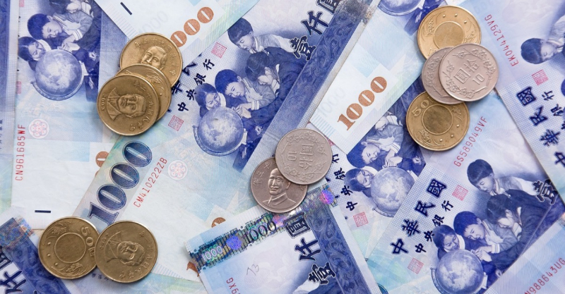 普發1萬來了！18家銀行加碼一次看 最高可抱走11萬元 | TEEPR 亮新聞